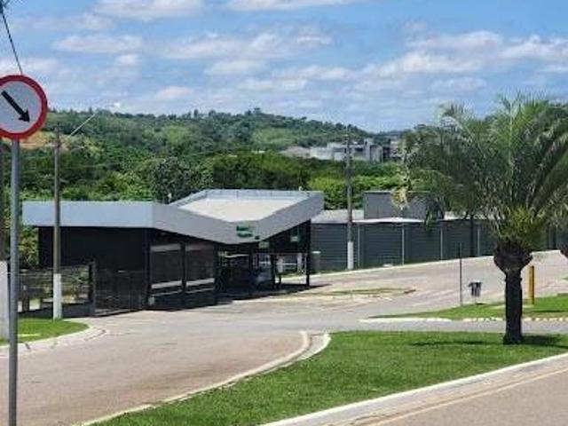 BELÍSSIMA E CONFORTÁVEL CASA TÉRREA À VENDA NO CONDOMÍNIO RESERVA DOS VINHEDOS EM LOUVEIRA A/C 257