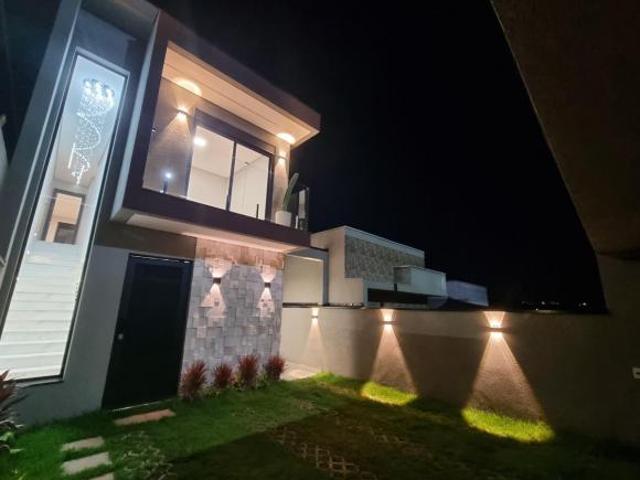Belissima residência de 3 suítes com piscina no condomínio Villa do Jaguari