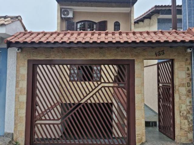 Belissima residência planejada de 3 dormitorios sendo uma suíte em Osasco