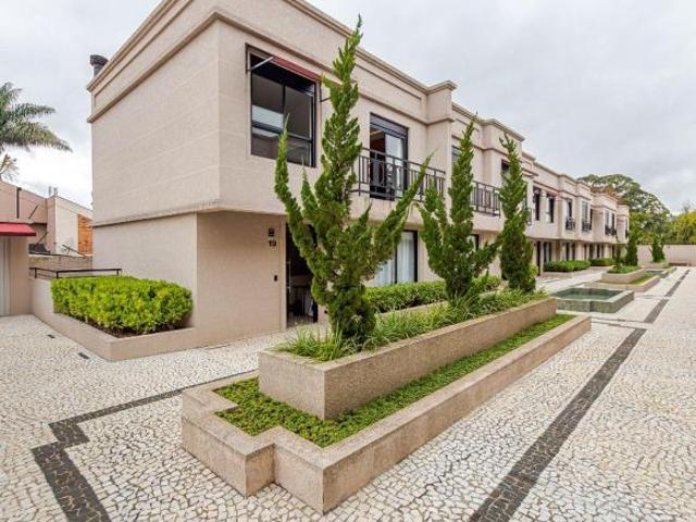 BELÍSSIMA TOWNHOUSE COM 3 DORMITÓRIOS, 2 SUÍTES E ESPAÇO GOURMET NO JARDIM SOCIAL