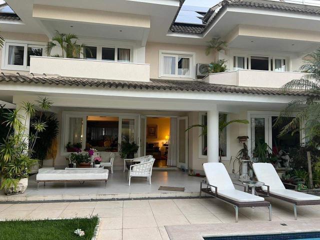 Belíssima Villa Cond Santa Monica 4 Suítes