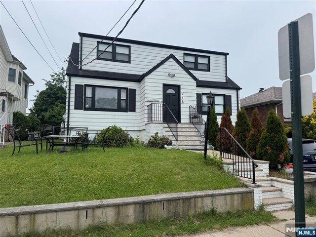 Bell Ave, Lodi, Home For Sale