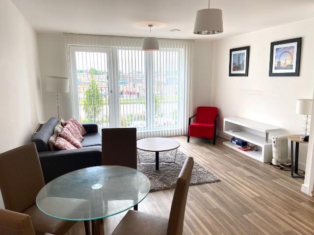 Bell Barn Road, Birmingham B15, 2 bed flat to rent, £1,100 pcm | PrimeLocation