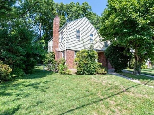 Bell Blvd, Hollis Hills, Home For Sale