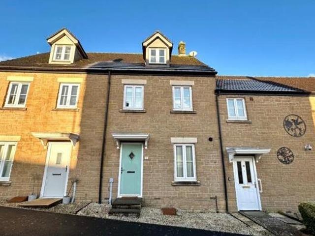 Bell Chase, Yeovil, 3 Bedroom Town