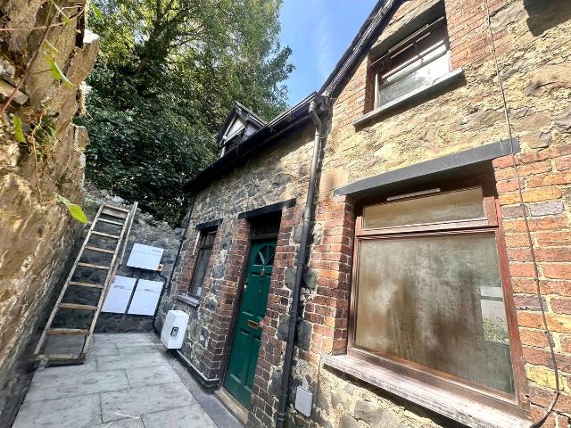 Bell Cottages, Penmaenmawr LL34, 2 bed terraced house to rent, £750 pcm | PrimeLocation