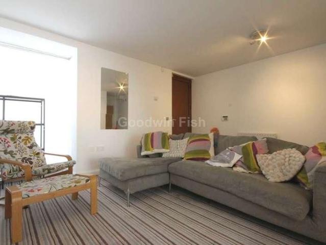 Bell Crescent, Manchester, M11