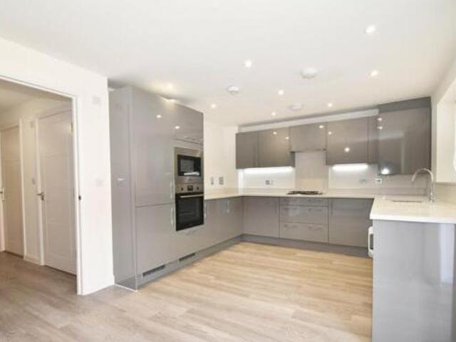 Bell Farm Way, Hersham, 4 Bedroom Terraced