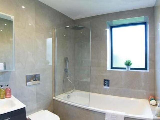 Bell Lane, Hendon, 3 Bedroom Semi detached