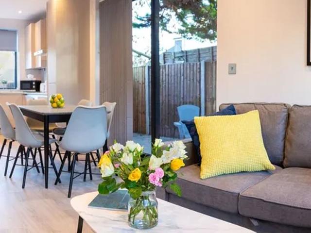 Bell Lane, London, NW4 2SW, United Kingdom | 3 bed duplex for rent #166975559 | Rentberry