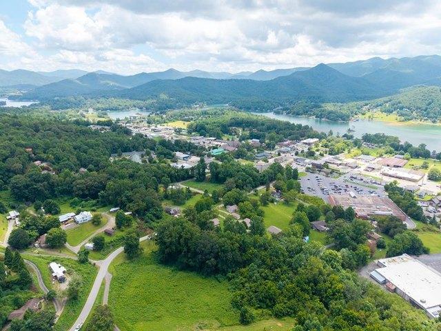 Bell St, Hiawassee, GA 30546