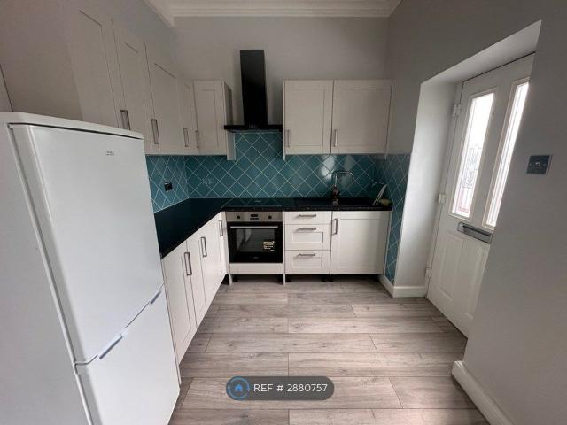 Bell Street, Wednesbury WS10, 2 bed detached house to rent, £795 pcm | PrimeLocation