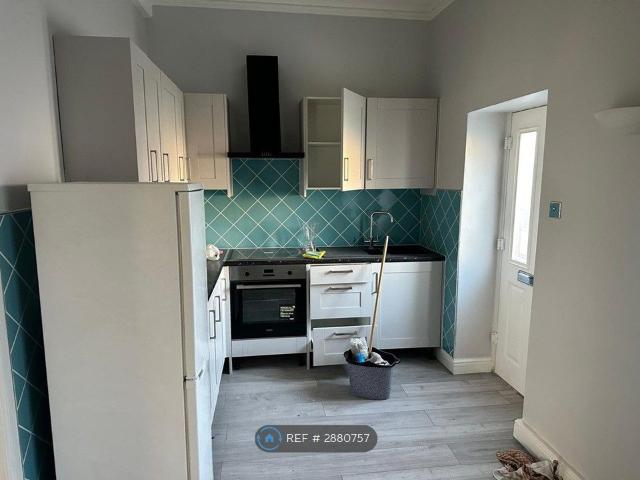 Bell Street, Wednesbury WS10, 2 bed detached house to rent, £895 pcm | PrimeLocation
