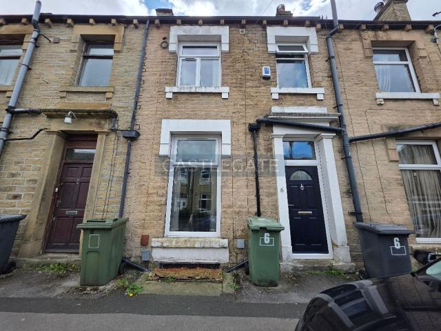 Bell Street, Huddersfield, West Yorkshire HD4, 3 bed terraced house to rent, £800 pcm | PrimeLocation