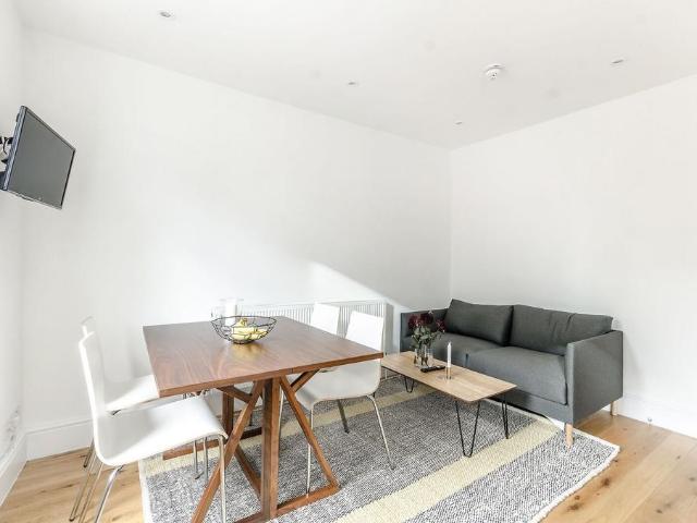 Bell Street, Marylebone, London, NW1 2 bed flat to rent £2,600 pcm £600 pw