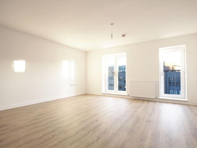 Bell Street, Merchant City, Glasgow G4, 2 bed flat to rent, £1,200 pcm | PrimeLocation