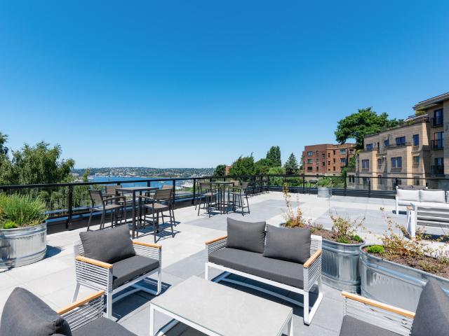 Bell View Apartments 1 Bedroom Apartment for Rent at 736 Bellevue Pl E, Seattle, WA 98102 Broadway