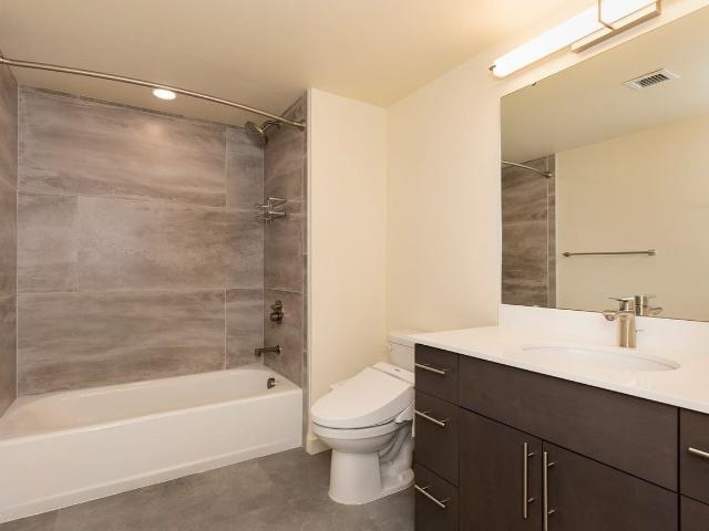 Bell View Apartments Studio Apartment for Rent at 736 Bellevue Pl E, Seattle, WA 98102 Broadway