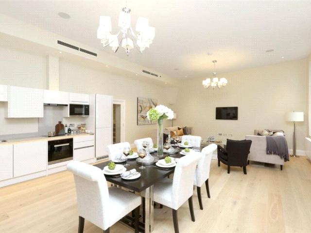 Bell Yard, Holborn, London WC2A, 2 bed flat to rent, £6,283 pcm | PrimeLocation