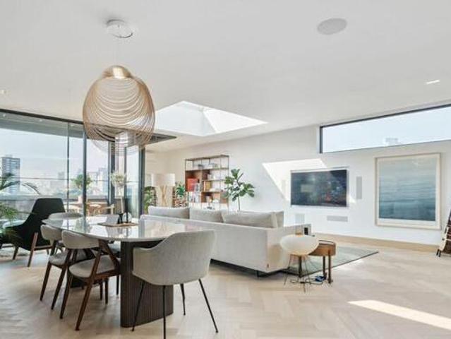 Bell Yard Mews, London, 3 Bedroom Penthouse