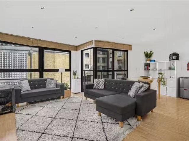 Bell Yard Mews, London, SE1 3UA