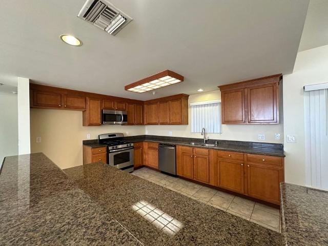 Bella Villa Laurel 4 Bedroom Apartment for Rent at 7526 Laurel Canyon Blvd, Los Angeles, CA 91605 North Hollywood North East
