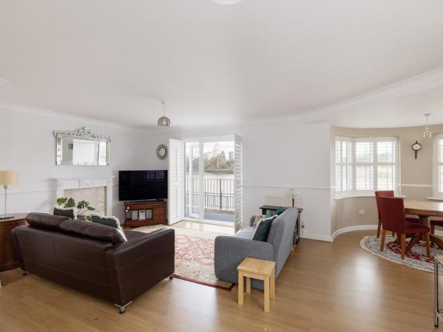 Bellamy's Court, Abbotshade Road. 3 bed apartment to rent £2,925 pcm £675 pw