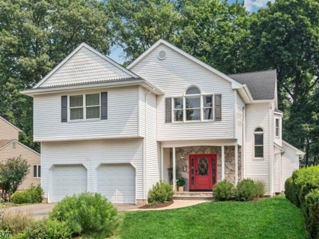 Bellair Rd, Ridgewood Village, Home For Sale