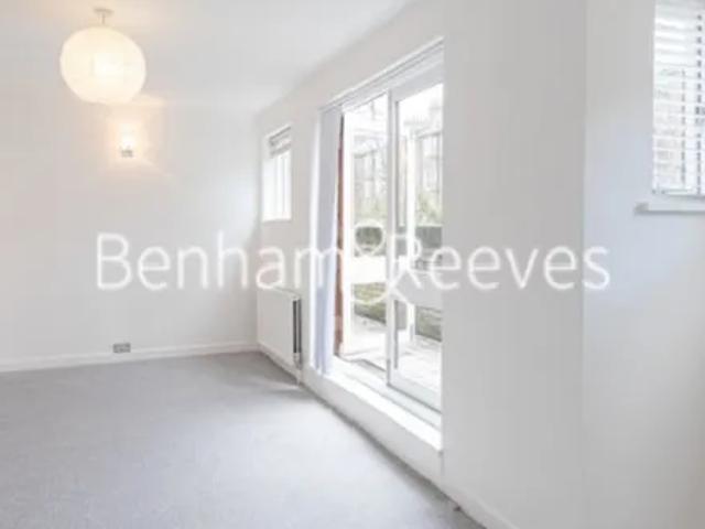 Bellgate Mews, London, NW5 1SW, United Kingdom | 3 bed house for rent #154571298 | Rentberry