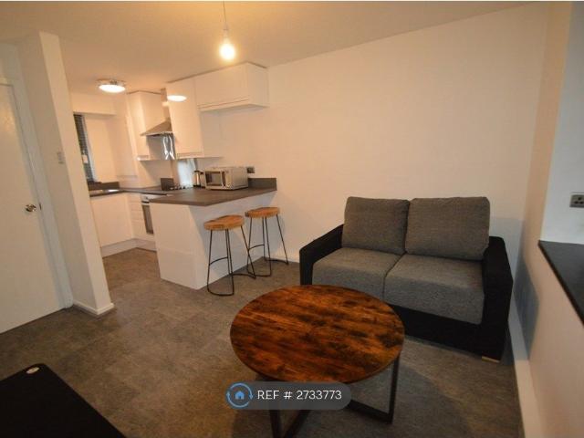 Belle Vue Court, Leeds LS3, Room to rent, £850 pcm | PrimeLocation