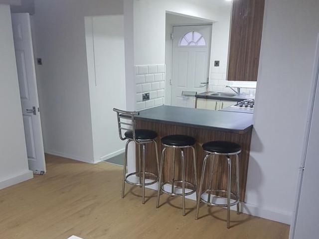 Belle Vue Court, Leeds LS3, 2 bed flat to rent, £1,198 pcm | PrimeLocation