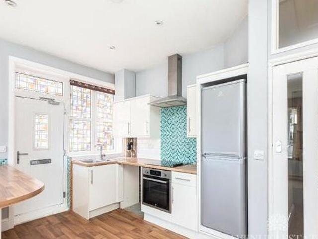 Belle Vue Road, Bournemouth, 3 Bedroom Flat