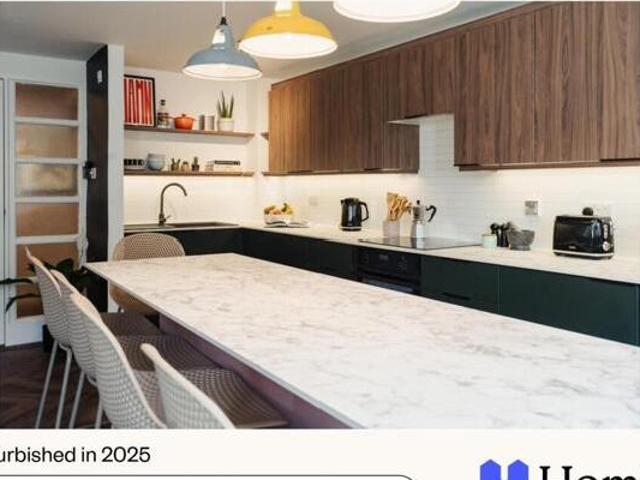Belle Vue Road, Leeds, 2 Bedroom Flat