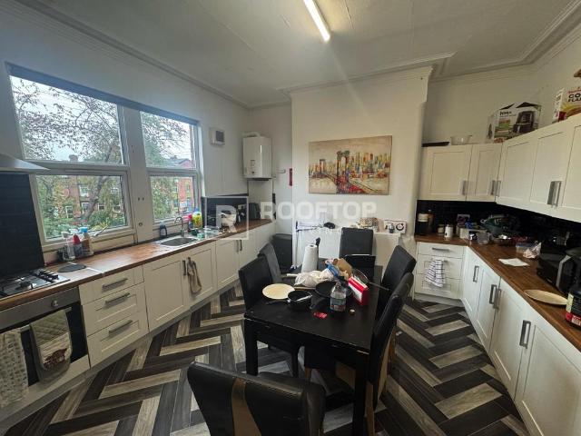 Belle Vue Road, Leeds LS3 9 bed house to rent £5,577 pcm £1,287 pw