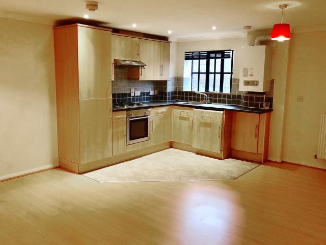Belle Vue Road, Leek ST13, 2 bed flat to rent, £725 pcm | PrimeLocation