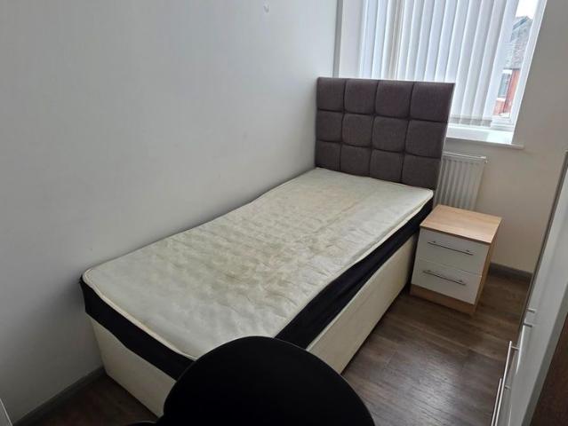 Belle Vue Road, Leek ST13, Room to rent, £495 pcm | PrimeLocation