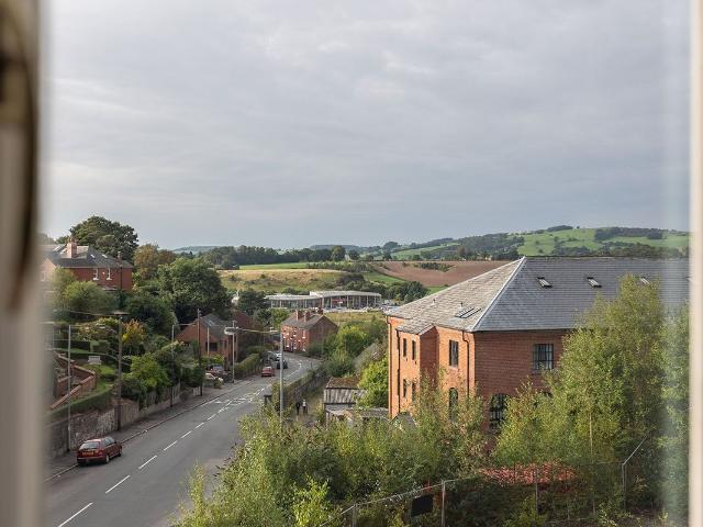 Belle Vue Road, Leek ST13, Room to rent, £525 pcm | PrimeLocation