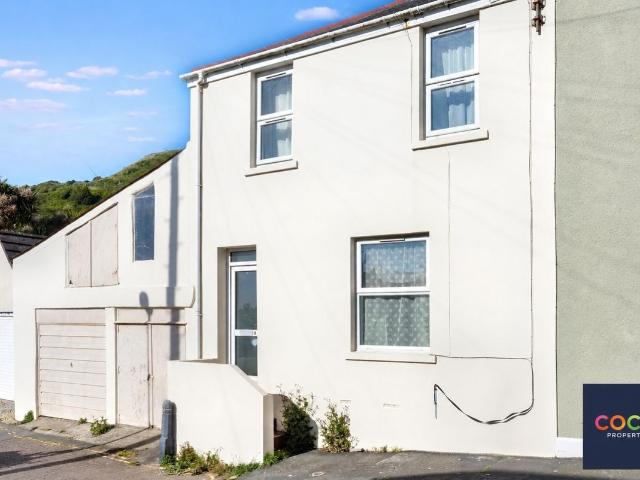 Belle Vue Terrace, Portland, Dorset DT5, 2 bed end terrace house to rent, £1,000 pcm | PrimeLocation