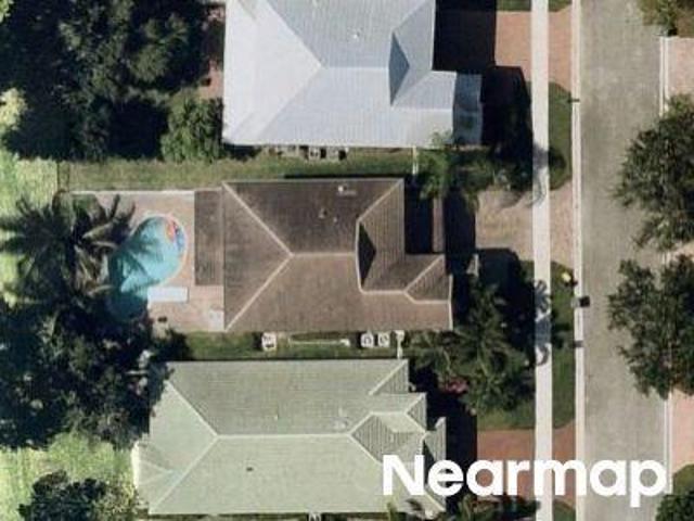 Belle Grove Ln