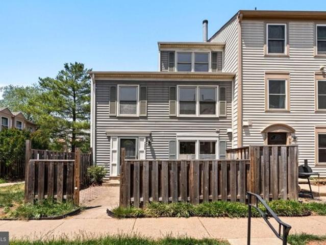 Belle Grae Dr, Manassas, Condo For Sale