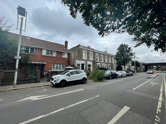 Bellenden Road, London SE15, 4 bed end terrace house to rent, £4,000 pcm | PrimeLocation