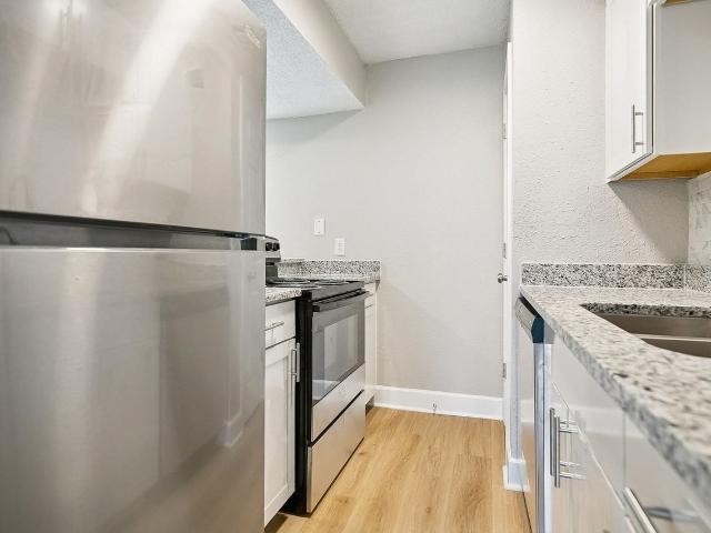 Bellecour Crossing 2 Bedroom Apartment for Rent at 1251 N Ardenwood Dr, Baton Rouge, LA 70806 Lobdell Woodale
