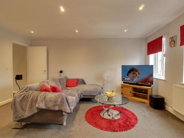 Bellegrove Road, Welling DA16, 1 bed flat to rent, £1,275 pcm | PrimeLocation