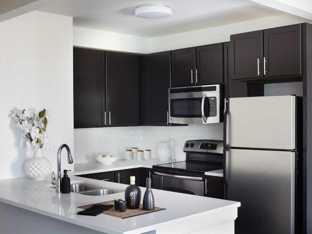 Bellerive 2 Bedroom Apartment for Rent at 214 E Armour Blvd, Kansas City, MO 64111 Broadway Gillham