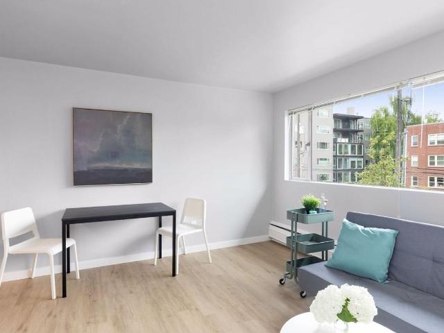 Bellevue Court on Capitol Hill 1 Bedroom Apartment for Rent at 433 Bellevue Ave E, Seattle, WA 98102 Broadway