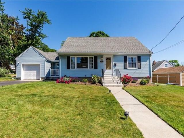 Bellevue Dr, Cranston, Home For Sale
