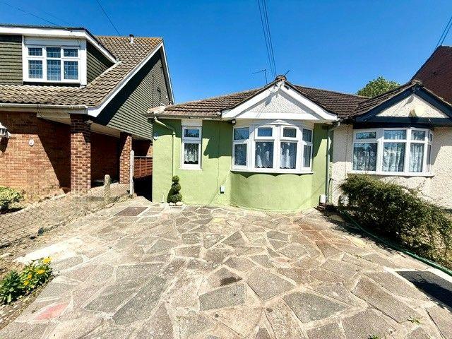 Bellevue Road, Collier Row RM5, 2 bed bungalow to rent, £1,650 pcm | PrimeLocation