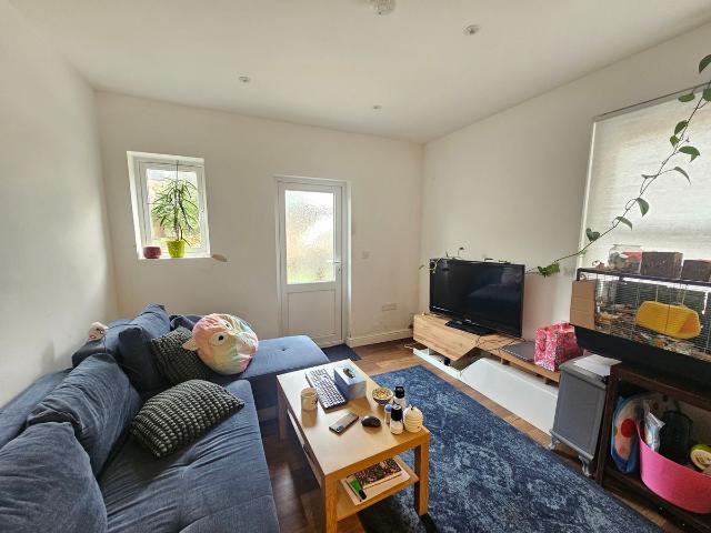 Bellevue Road, Southampton SO15, 2 bed flat to rent, £1,275 pcm | PrimeLocation