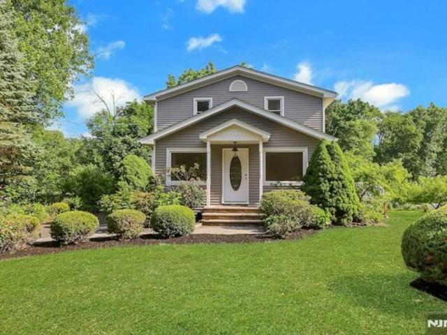 Bellows Ln, Montville Township, Home For Sale
