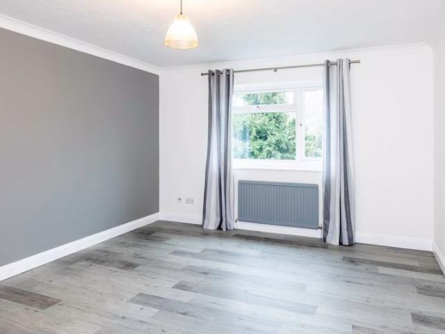 Bells Hill, Barnet EN5, 1 bed flat to rent, £1,550 pcm | PrimeLocation